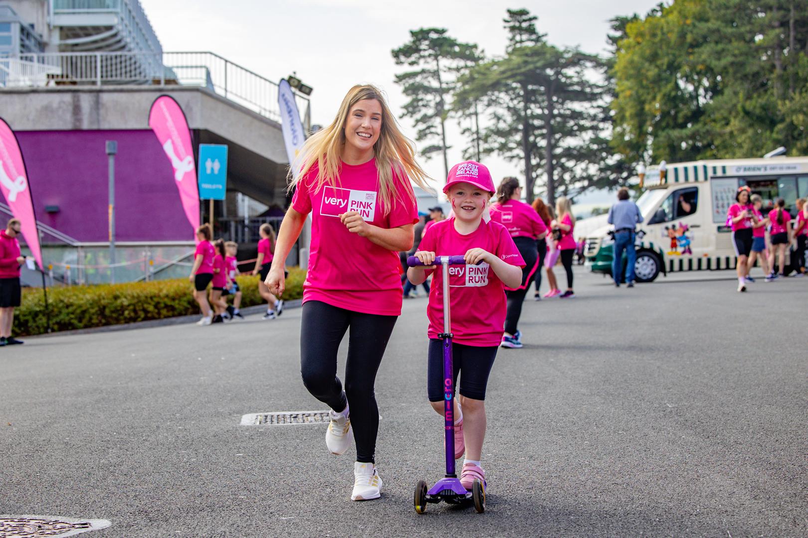 Very Pink Run 2024 - Dublin Gallery - Very Pink Run